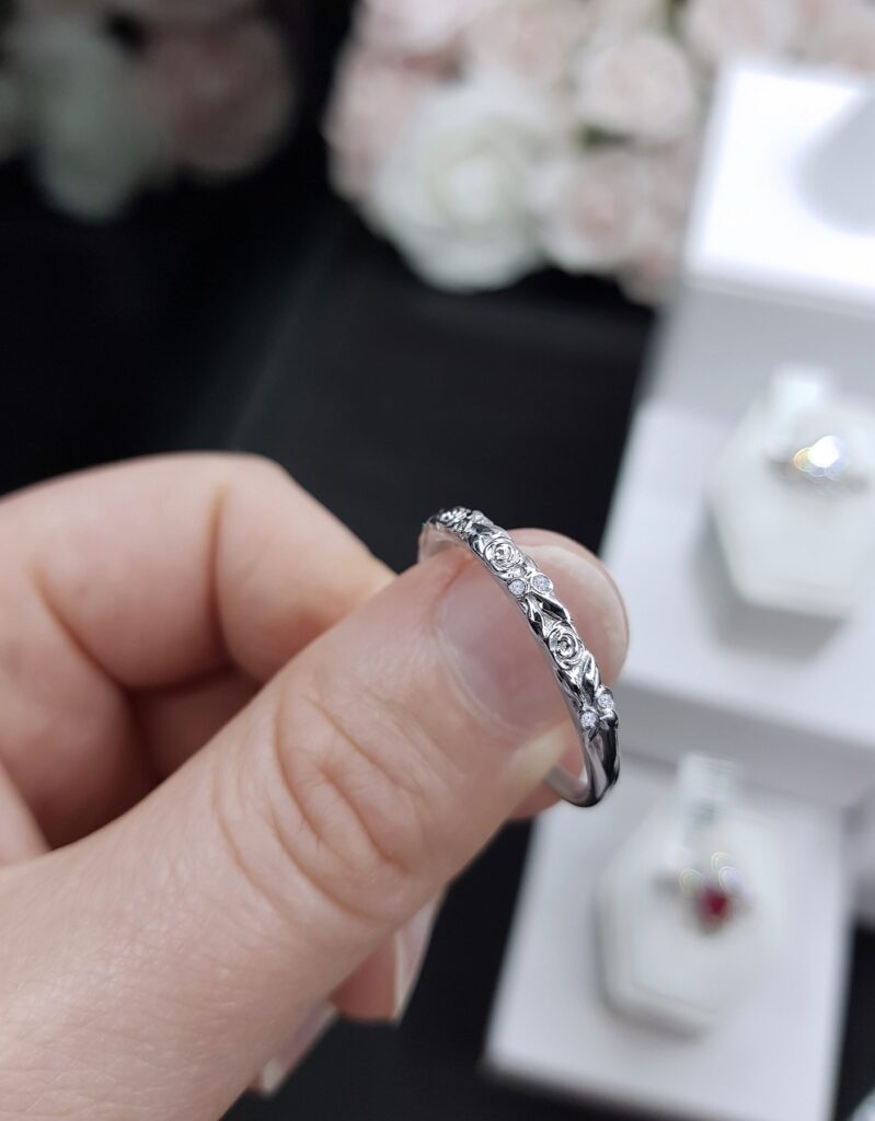 'Layla' Natural Diamond Gold Flower and Rose Band